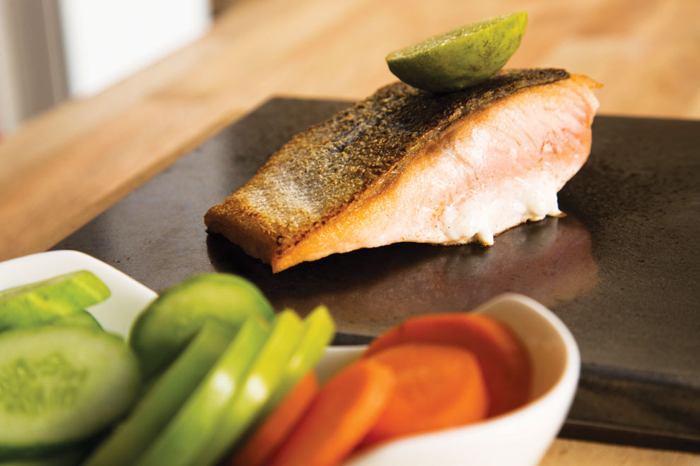 Hot stone cooking the new cool in cuisine | Phnom Penh Post