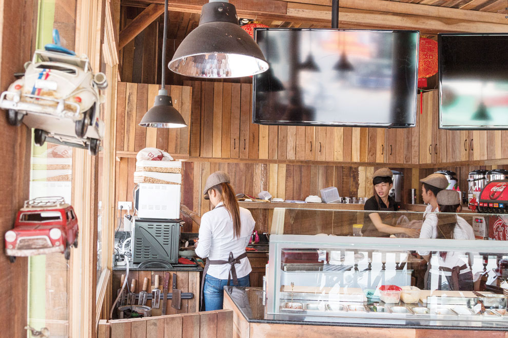 The Poptea baron now serving up sandwiches | Phnom Penh Post